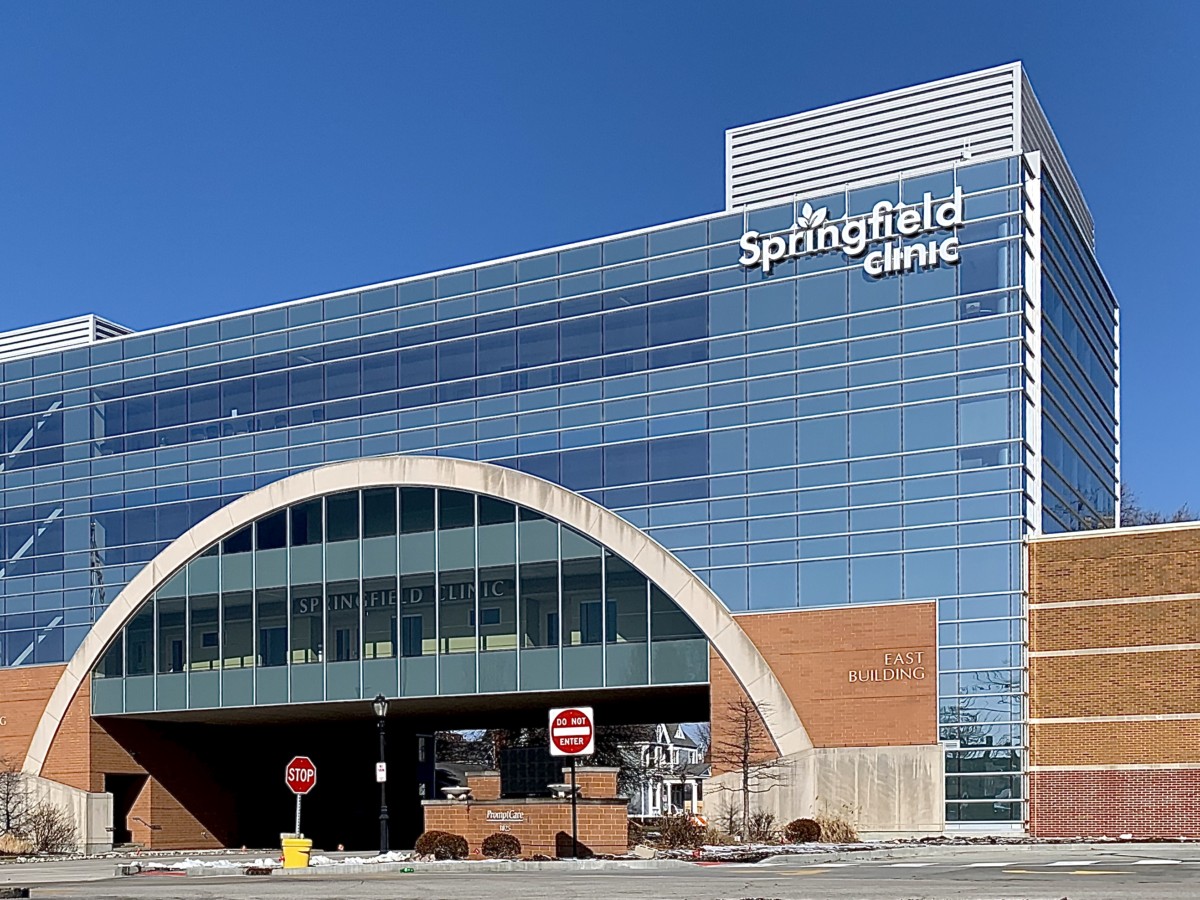 Springfield Clinic Main Campus - Ace Sign Co