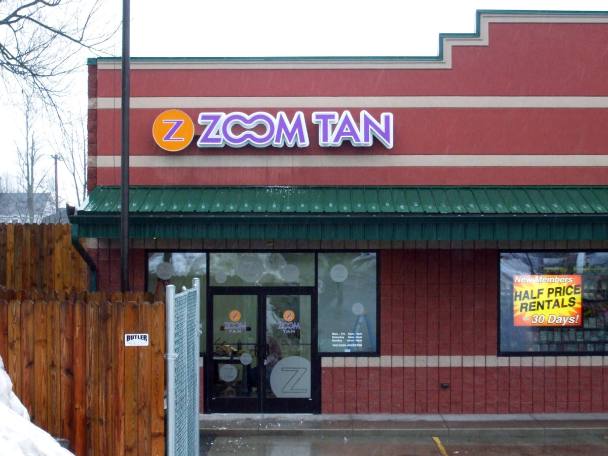 Zoom Tan :: National Sign Program - Ace Sign Co