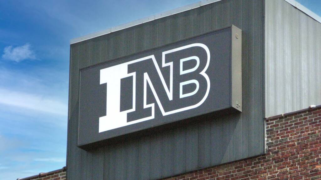 Illuminated Wall Mounted Building Signs - Ace Sign Co